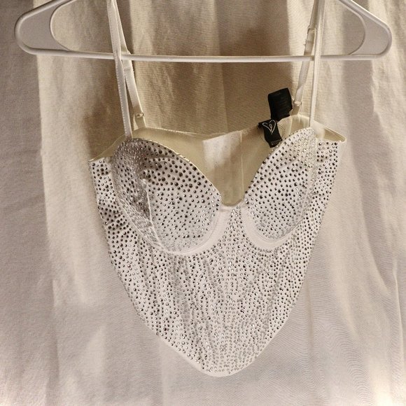 Windsor | Tops | Windsor White Bedazzled Crop Top | Poshmark